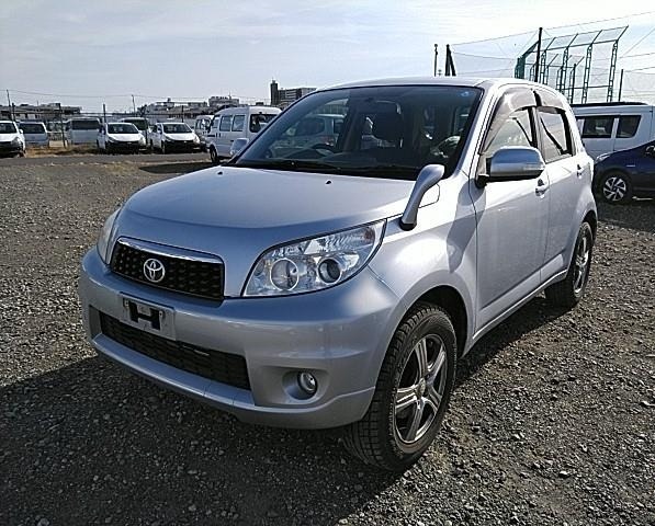 TOYOTA RUSH 2015 silver | Mirza Enterprises Japan