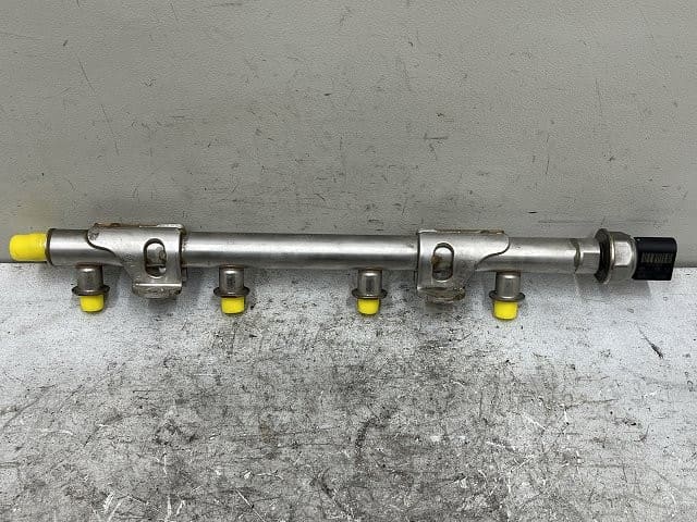 Fuel Injector for Volkswagen Golf Variant (DBA-AUCJZ, 2014 ...
